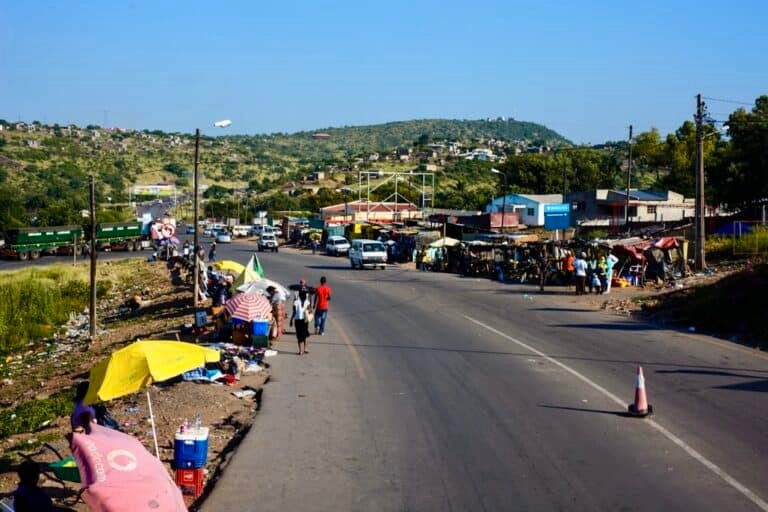 Mozambique-South Africa Border Reopens Amid Revenue Loss Due to Post ...