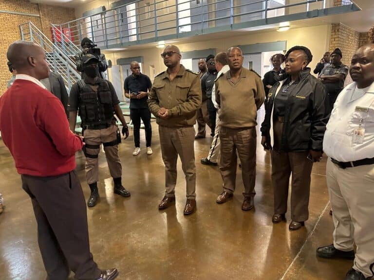 Vusimuzi ‘Cat’ Matlala Caught With Cellphone in Prison – Sparks ...